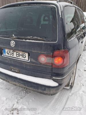 Zils Volkswagen Sharan 2009 Tallina, ar dzinēja tilpumu 1.90 L un nobraukumu 400 tūkst. km par 3200 €, foto 3 vietnē AUTOMOTO.COM.LV