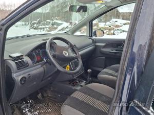 Zils Volkswagen Sharan 2009 Tallina, ar dzinēja tilpumu 1.90 L un nobraukumu 400 tūkst. km par 3200 €, foto 7 vietnē AUTOMOTO.COM.LV