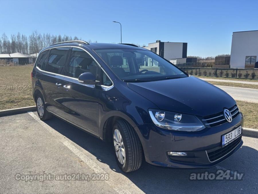 Blue Volkswagen Sharan 2015 in Tartu, with an engine capacity of 2.00 L and mileage of 330 thousand km for 11500 €, photo 1 on AUTOMOTO.COM.LV