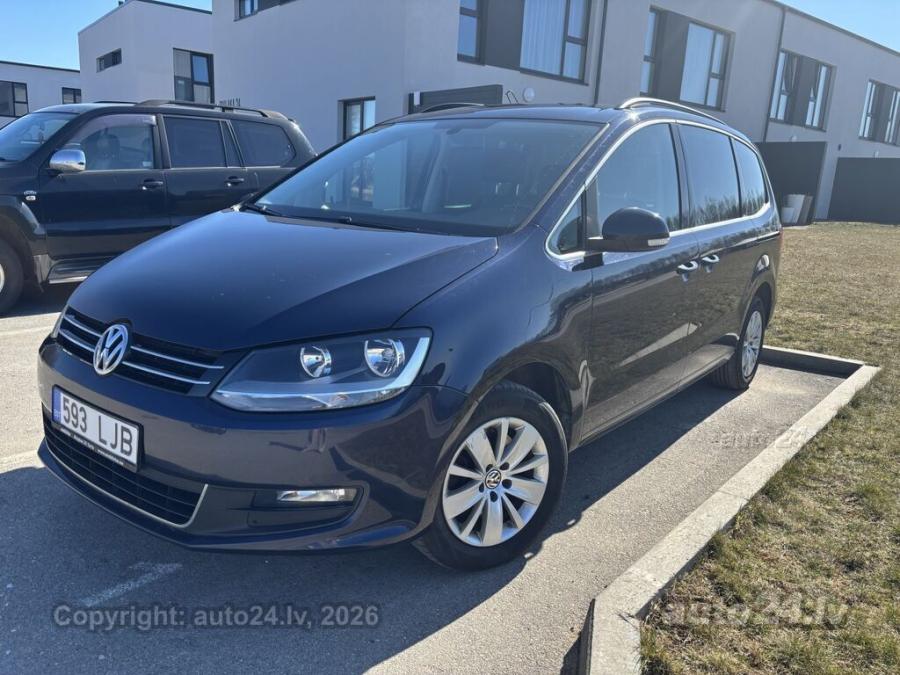 Blue Volkswagen Sharan 2015 in Tartu, with an engine capacity of 2.00 L and mileage of 330 thousand km for 11500 €, photo 4 on AUTOMOTO.COM.LV