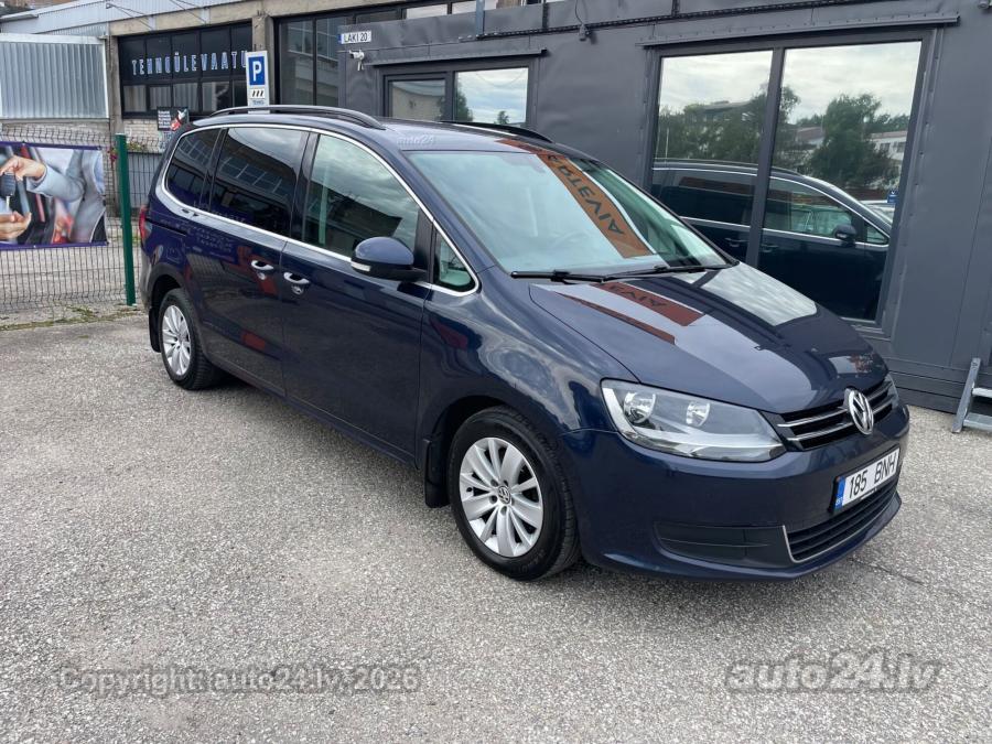 Blue Volkswagen Sharan 2015 in Tallinn, with an engine capacity of 2.00 L and mileage of 381 thousand km for 4590 €, photo 3 on AUTOMOTO.COM.LV