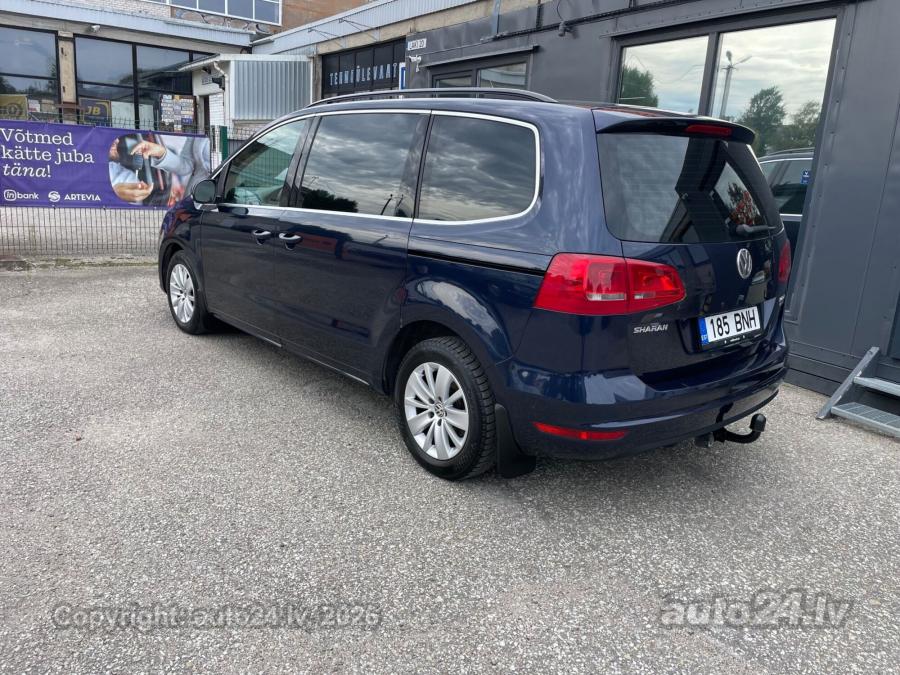 Blue Volkswagen Sharan 2015 in Tallinn, with an engine capacity of 2.00 L and mileage of 381 thousand km for 4590 €, photo 5 on AUTOMOTO.COM.LV