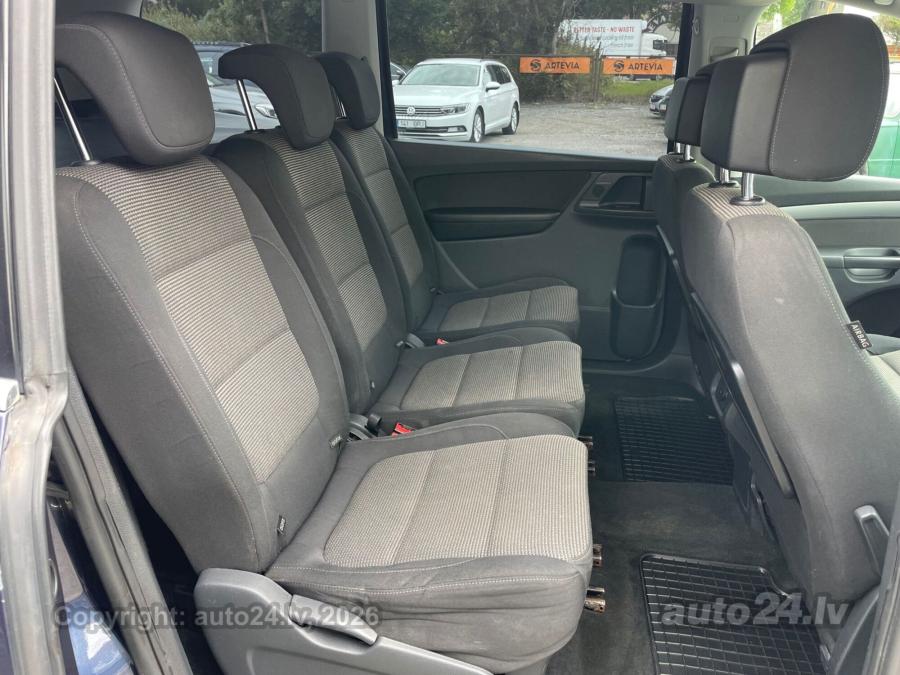 Blue Volkswagen Sharan 2015 in Tallinn, with an engine capacity of 2.00 L and mileage of 381 thousand km for 4590 €, photo 13 on AUTOMOTO.COM.LV