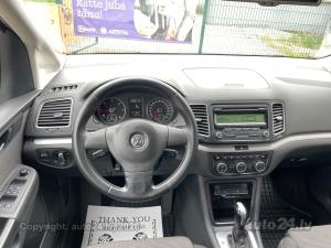 Blue Volkswagen Sharan 2015 in Tallinn, with an engine capacity of 2.00 L and mileage of 381 thousand km for 4590 €, photo 14 on AUTOMOTO.COM.LV