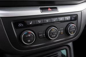 Zils Volkswagen Sharan 2017 Jelgava, ar dzinēja tilpumu 1.40 L un nobraukumu 237 tūkst. km par 13000 €, foto 11 vietnē AUTOMOTO.COM.LV