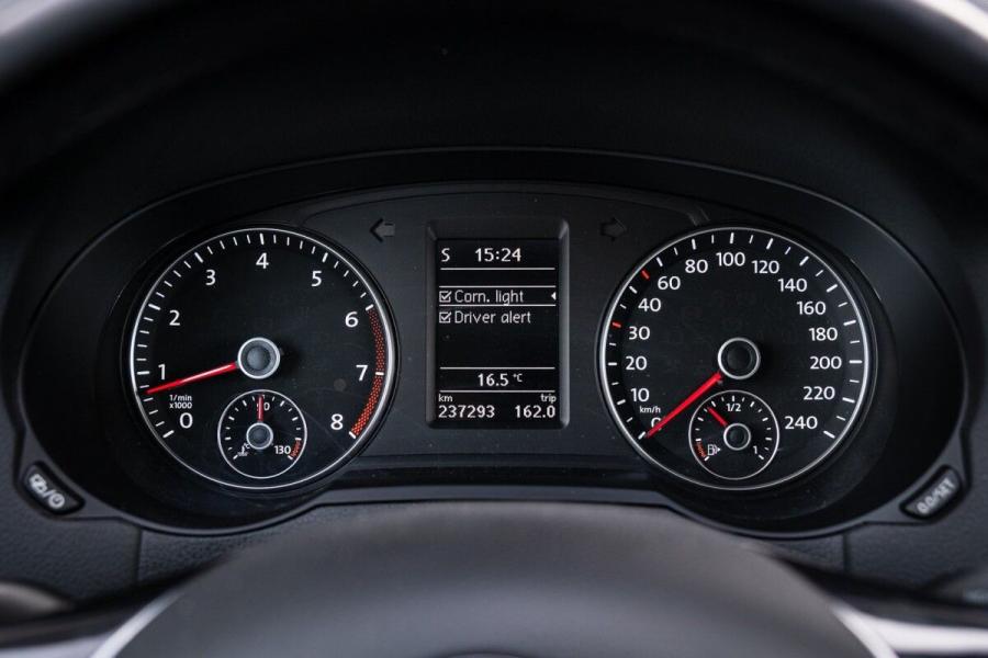 Zils Volkswagen Sharan 2017 Jelgava, ar dzinēja tilpumu 1.40 L un nobraukumu 237 tūkst. km par 13000 €, foto 17 vietnē AUTOMOTO.COM.LV