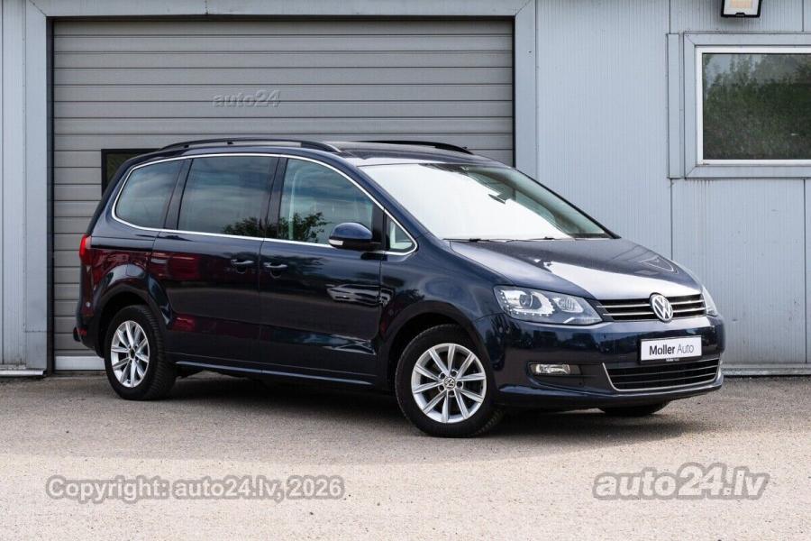 Blue Volkswagen Sharan 2017 in Jelgava, with an engine capacity of 1.40 L and mileage of 237 thousand km for 13000 €, photo 3 on AUTOMOTO.COM.LV