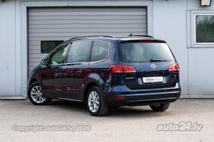 Blue Volkswagen Sharan 2017 in Jelgava, with an engine capacity of 1.40 L and mileage of 237 thousand km for 13000 €, photo 5 on AUTOMOTO.COM.LV