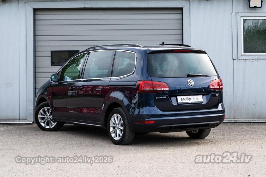 Blue Volkswagen Sharan 2017 in Jelgava, with an engine capacity of 1.40 L and mileage of 237 thousand km for 13000 €, photo 5 on AUTOMOTO.COM.LV