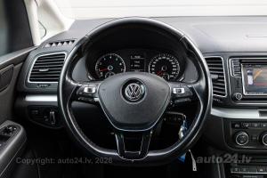 Blue Volkswagen Sharan 2017 in Jelgava, with an engine capacity of 1.40 L and mileage of 237 thousand km for 13000 €, photo 16 on AUTOMOTO.COM.LV