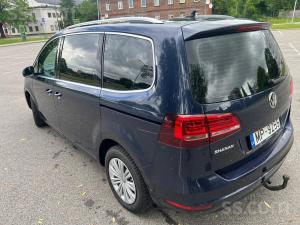 Blue Volkswagen Sharan 2017 in Riga, with an engine capacity of 2.00 L and mileage of 178 thousand km for 14400 €, photo 4 on AUTOMOTO.COM.LV