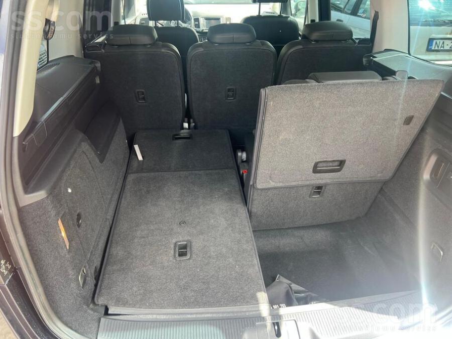Blue Volkswagen Sharan 2017 in Riga, with an engine capacity of 2.00 L and mileage of 178 thousand km for 14400 €, photo 15 on AUTOMOTO.COM.LV