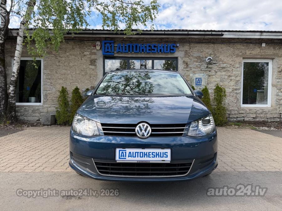 Zils Volkswagen Sharan 2017 Tallina, ar dzinēja tilpumu 2.00 L un nobraukumu 174 tūkst. km par 17990 €, foto 12 vietnē AUTOMOTO.COM.LV