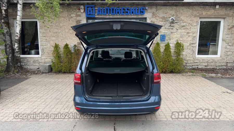 Zils Volkswagen Sharan 2017 Tallina, ar dzinēja tilpumu 2.00 L un nobraukumu 174 tūkst. km par 17990 €, foto 14 vietnē AUTOMOTO.COM.LV