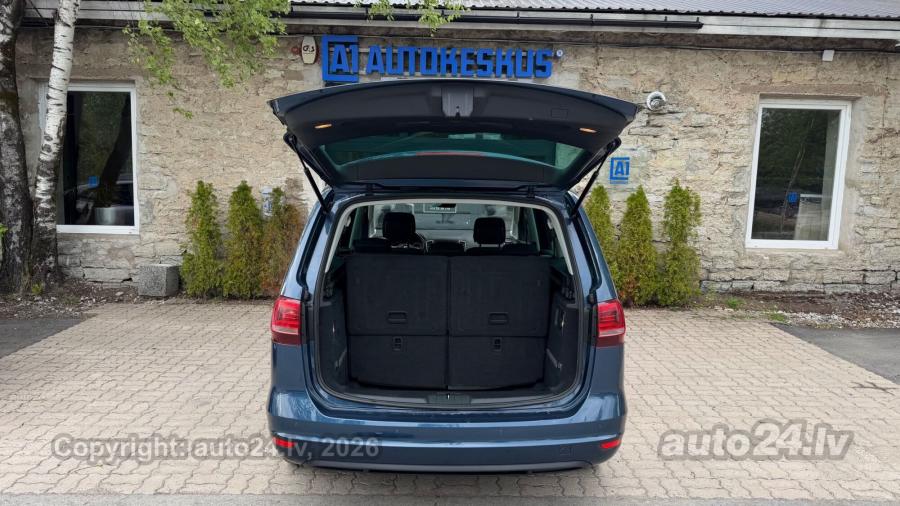 Zils Volkswagen Sharan 2017 Tallina, ar dzinēja tilpumu 2.00 L un nobraukumu 174 tūkst. km par 17990 €, foto 15 vietnē AUTOMOTO.COM.LV