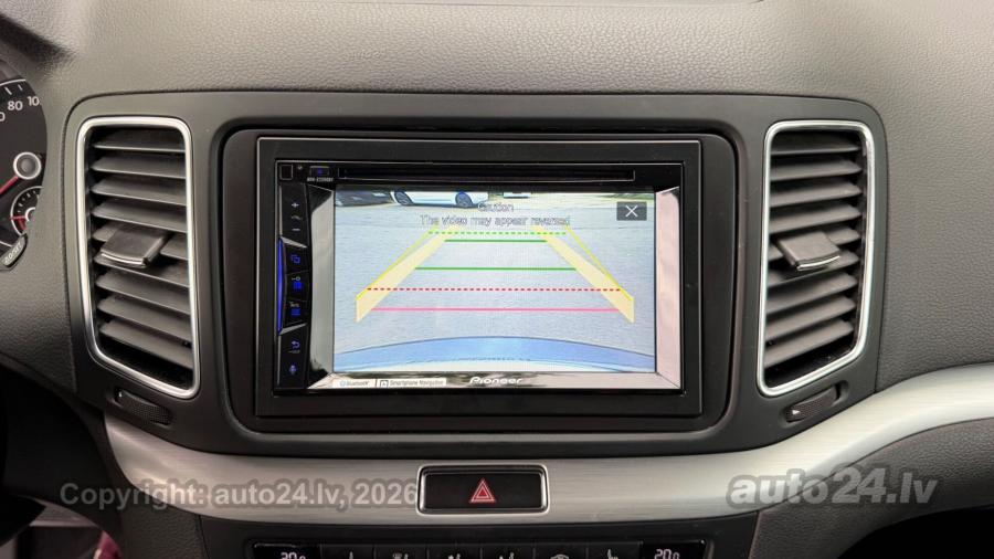 Zils Volkswagen Sharan 2017 Tallina, ar dzinēja tilpumu 2.00 L un nobraukumu 174 tūkst. km par 17990 €, foto 23 vietnē AUTOMOTO.COM.LV