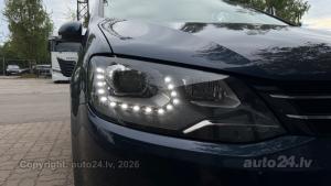 Zils Volkswagen Sharan 2017 Tallina, ar dzinēja tilpumu 2.00 L un nobraukumu 174 tūkst. km par 17990 €, foto 24 vietnē AUTOMOTO.COM.LV