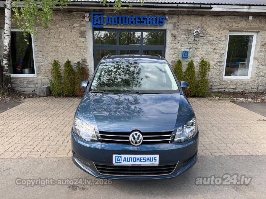 Zils Volkswagen Sharan 2017 Tallina, ar dzinēja tilpumu 2.00 L un nobraukumu 174 tūkst. km par 17990 €, foto 25 vietnē AUTOMOTO.COM.LV