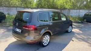 Brown Volkswagen Sharan 2015 in Riga, with an engine capacity of 2.00 L and mileage of 262 thousand km for 8490 €, photo 6 on AUTOMOTO.COM.LV