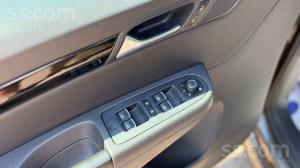 Brown Volkswagen Sharan 2015 in Riga, with an engine capacity of 2.00 L and mileage of 262 thousand km for 8490 €, photo 26 on AUTOMOTO.COM.LV