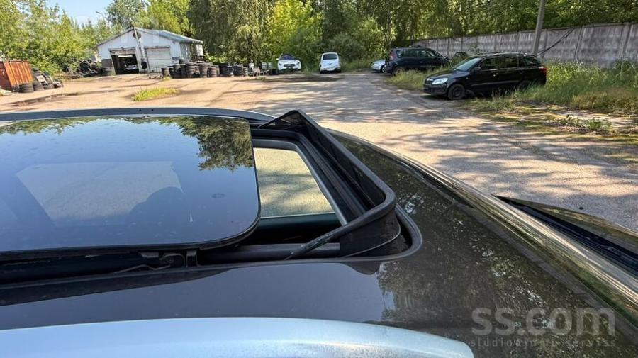 Brown Volkswagen Sharan 2015 in Riga, with an engine capacity of 2.00 L and mileage of 262 thousand km for 8490 €, photo 29 on AUTOMOTO.COM.LV