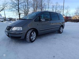 Brūns Volkswagen Sharan 2006 Kelmė, ar dzinēja tilpumu 1.97 L un nobraukumu 298 tūkst. km par 3650 €, foto  vietnē AUTOMOTO.COM.LV