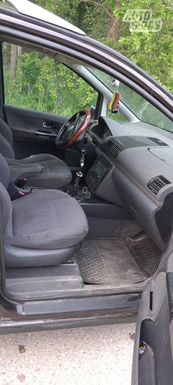 Brūns Volkswagen Sharan 2006 Viļņa, ar dzinēja tilpumu 1.90 L un nobraukumu 461 tūkst. km par 1200 €, foto 5 vietnē AUTOMOTO.COM.LV