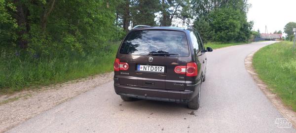 Brown Volkswagen Sharan 2006 in Vilnius, with an engine capacity of 1.90 L and mileage of 461 thousand km for 1200 €, photo 3 on AUTOMOTO.COM.LV