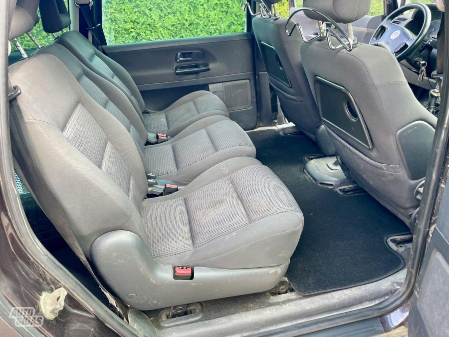 Brown Volkswagen Sharan 2006 in Vilnius, with an engine capacity of 1.90 L and mileage of 421 thousand km for 1650 €, photo 16 on AUTOMOTO.COM.LV