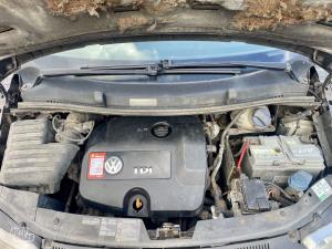 Brown Volkswagen Sharan 2006 in Vilnius, with an engine capacity of 1.90 L and mileage of 421 thousand km for 1650 €, photo 17 on AUTOMOTO.COM.LV