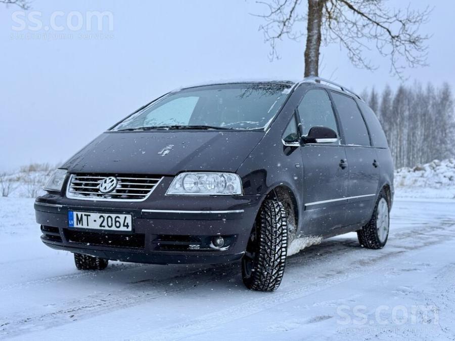 Brown Volkswagen Sharan 2007 in Cesis, with an engine capacity of 2.00 L and mileage of 306 thousand km for 2999 €, photo 2 on AUTOMOTO.COM.LV
