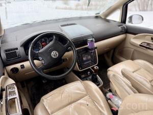 Brown Volkswagen Sharan 2007 in Cesis, with an engine capacity of 2.00 L and mileage of 306 thousand km for 2999 €, photo 5 on AUTOMOTO.COM.LV