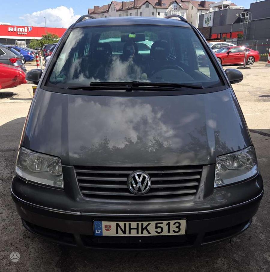 Коричневый Фольксваген Шаран 2009 в Вильнюс, объемом двигателя 1.97 л и пробегом 0 тыс. км за 3200 €, фото 1 на AUTOMOTO.COM.LV