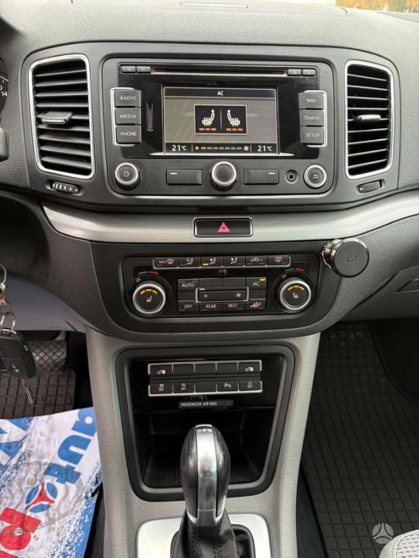 Brūns Volkswagen Sharan 2010 Marijampole, ar dzinēja tilpumu 1.97 L un nobraukumu 295 tūkst. km par 6600 €, foto 11 vietnē AUTOMOTO.COM.LV