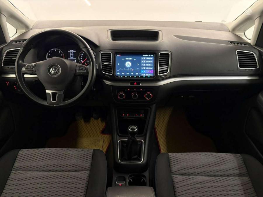 Brūns Volkswagen Sharan 2010 Marijampole, ar dzinēja tilpumu 1.39 L un nobraukumu 261 tūkst. km par 5750 €, foto 18 vietnē AUTOMOTO.COM.LV