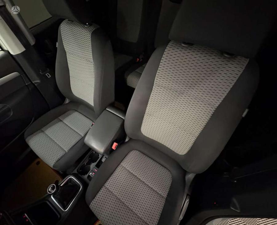 Brūns Volkswagen Sharan 2010 Marijampole, ar dzinēja tilpumu 1.39 L un nobraukumu 261 tūkst. km par 5750 €, foto 25 vietnē AUTOMOTO.COM.LV