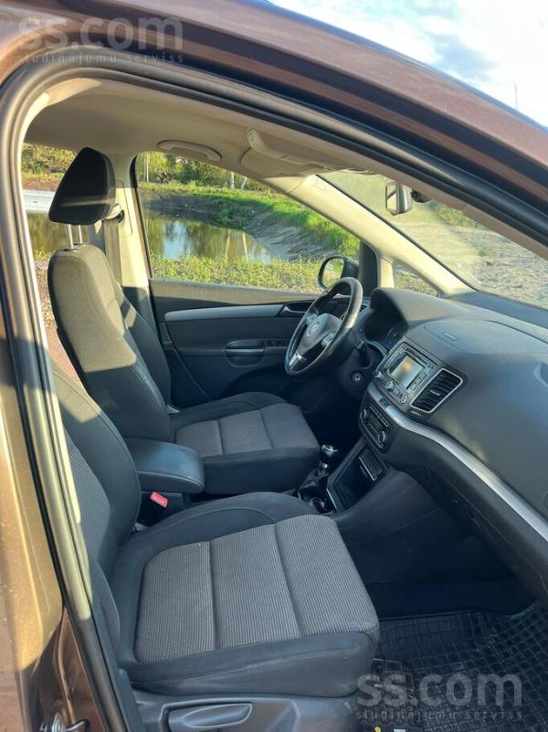 Brūns Volkswagen Sharan 2010 Rīga, ar dzinēja tilpumu 2.00 L un nobraukumu 543 tūkst. km par 4000 €, foto 5 vietnē AUTOMOTO.COM.LV