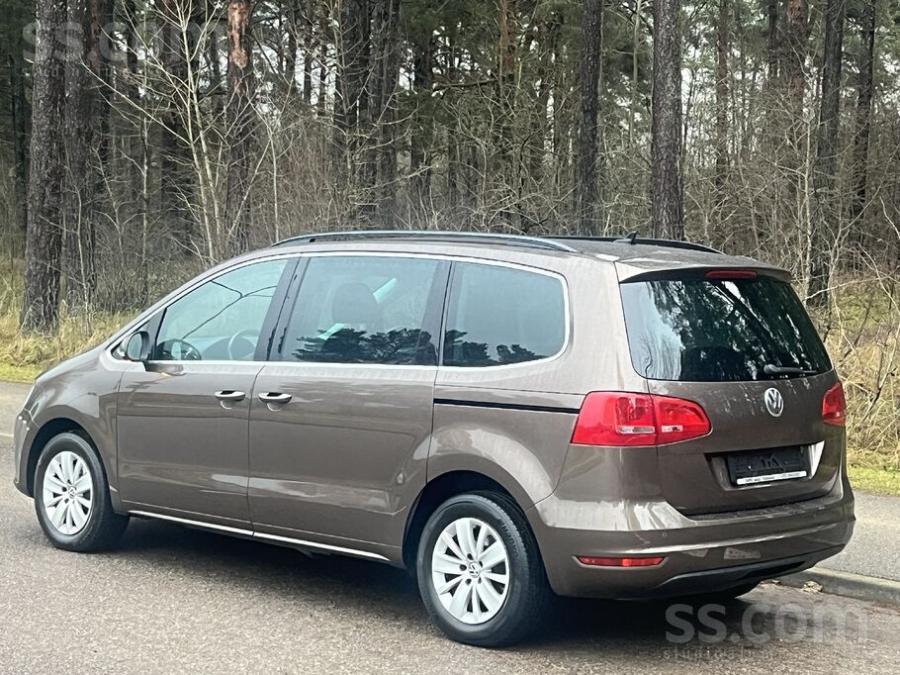 Brown Volkswagen Sharan 2011 in Valmiera, with an engine capacity of 2.00 L and mileage of 0 thousand km for 8800 €, photo 2 on AUTOMOTO.COM.LV
