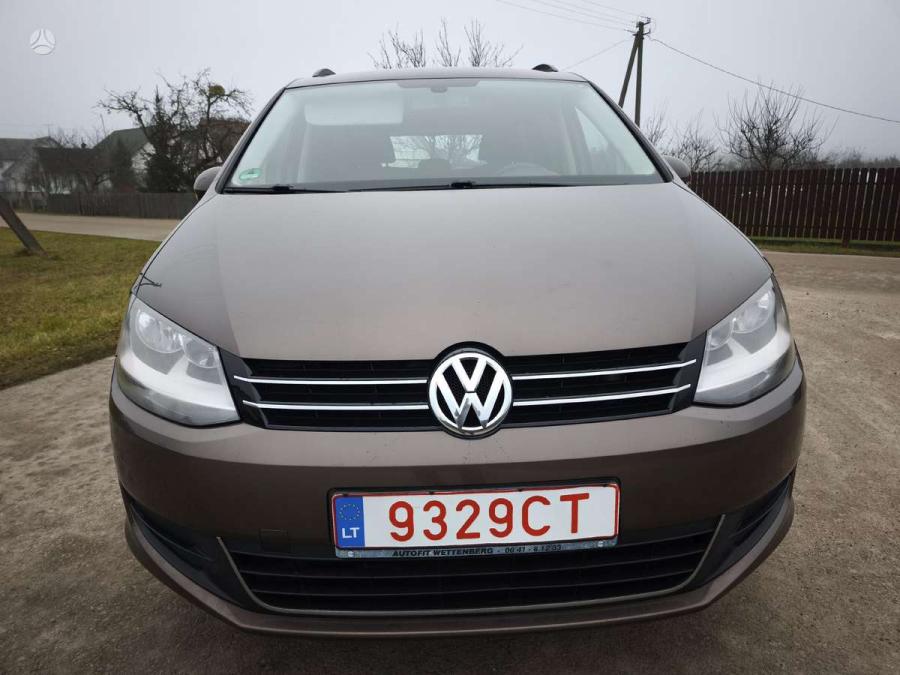 Brūns Volkswagen Sharan 2011 Druskininkai, ar dzinēja tilpumu 1.97 L un nobraukumu 251 tūkst. km par 6650 €, foto 3 vietnē AUTOMOTO.COM.LV