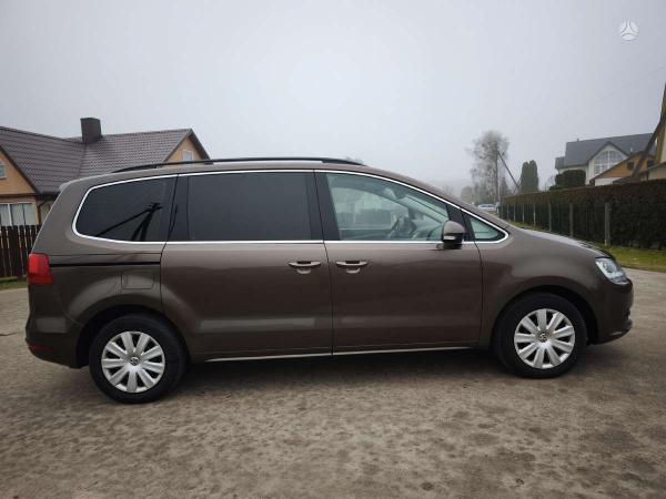 Brūns Volkswagen Sharan 2011 Druskininkai, ar dzinēja tilpumu 1.97 L un nobraukumu 251 tūkst. km par 6650 €, foto 4 vietnē AUTOMOTO.COM.LV