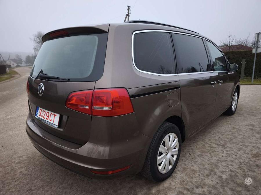 Brūns Volkswagen Sharan 2011 Druskininkai, ar dzinēja tilpumu 1.97 L un nobraukumu 251 tūkst. km par 6650 €, foto 5 vietnē AUTOMOTO.COM.LV
