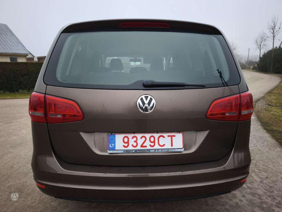 Brūns Volkswagen Sharan 2011 Druskininkai, ar dzinēja tilpumu 1.97 L un nobraukumu 251 tūkst. km par 6650 €, foto 6 vietnē AUTOMOTO.COM.LV