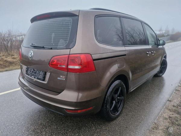 Brūns Volkswagen Sharan 2011 Viļņa, ar dzinēja tilpumu 1.39 L un nobraukumu 240 tūkst. km par 5950 €, foto 4 vietnē AUTOMOTO.COM.LV