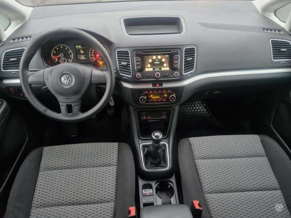 Brūns Volkswagen Sharan 2011 Viļņa, ar dzinēja tilpumu 1.39 L un nobraukumu 240 tūkst. km par 5950 €, foto 8 vietnē AUTOMOTO.COM.LV