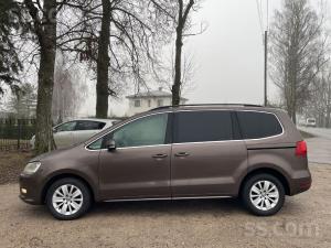 Brown Volkswagen Sharan 2011 in Riga, with an engine capacity of 2.00 L and mileage of 193 thousand km for 7690 €, photo 2 on AUTOMOTO.COM.LV