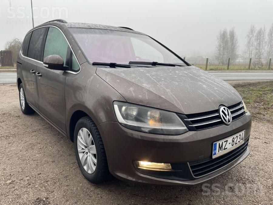 Brown Volkswagen Sharan 2011 in Riga, with an engine capacity of 2.00 L and mileage of 193 thousand km for 7690 €, photo 7 on AUTOMOTO.COM.LV