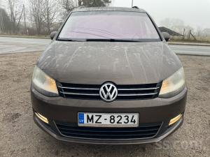 Brown Volkswagen Sharan 2011 in Riga, with an engine capacity of 2.00 L and mileage of 193 thousand km for 7690 €, photo 8 on AUTOMOTO.COM.LV