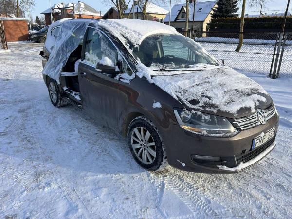 Brūns Volkswagen Sharan 2011 Šauļi, ar dzinēja tilpumu 1.97 L un nobraukumu 418 tūkst. km par 2950 €, foto 2 vietnē AUTOMOTO.COM.LV