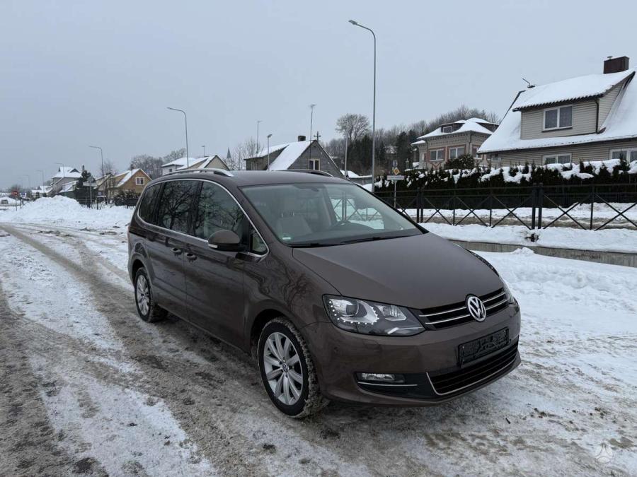 Brūns Volkswagen Sharan 2011 Telšiai, ar dzinēja tilpumu 1.97 L un nobraukumu 236 tūkst. km par 8700 €, foto 3 vietnē AUTOMOTO.COM.LV