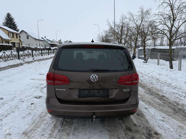 Brūns Volkswagen Sharan 2011 Telšiai, ar dzinēja tilpumu 1.97 L un nobraukumu 236 tūkst. km par 8700 €, foto 6 vietnē AUTOMOTO.COM.LV